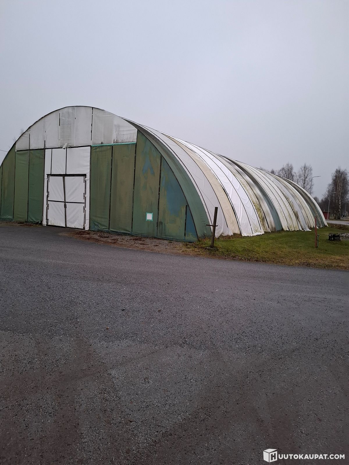 Glued‑laminated timber‑frame tarpaulin hall for the highest bidder ...