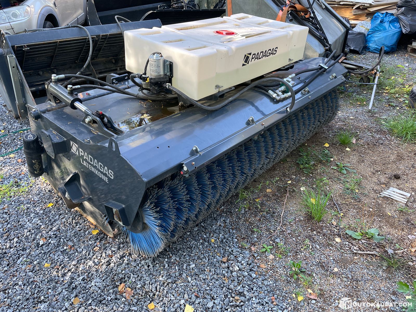 Padagas BS-210 pesevä kauhaharja Myydään eniten tarjoavalle, Pälkäne | Huutokaupat.com