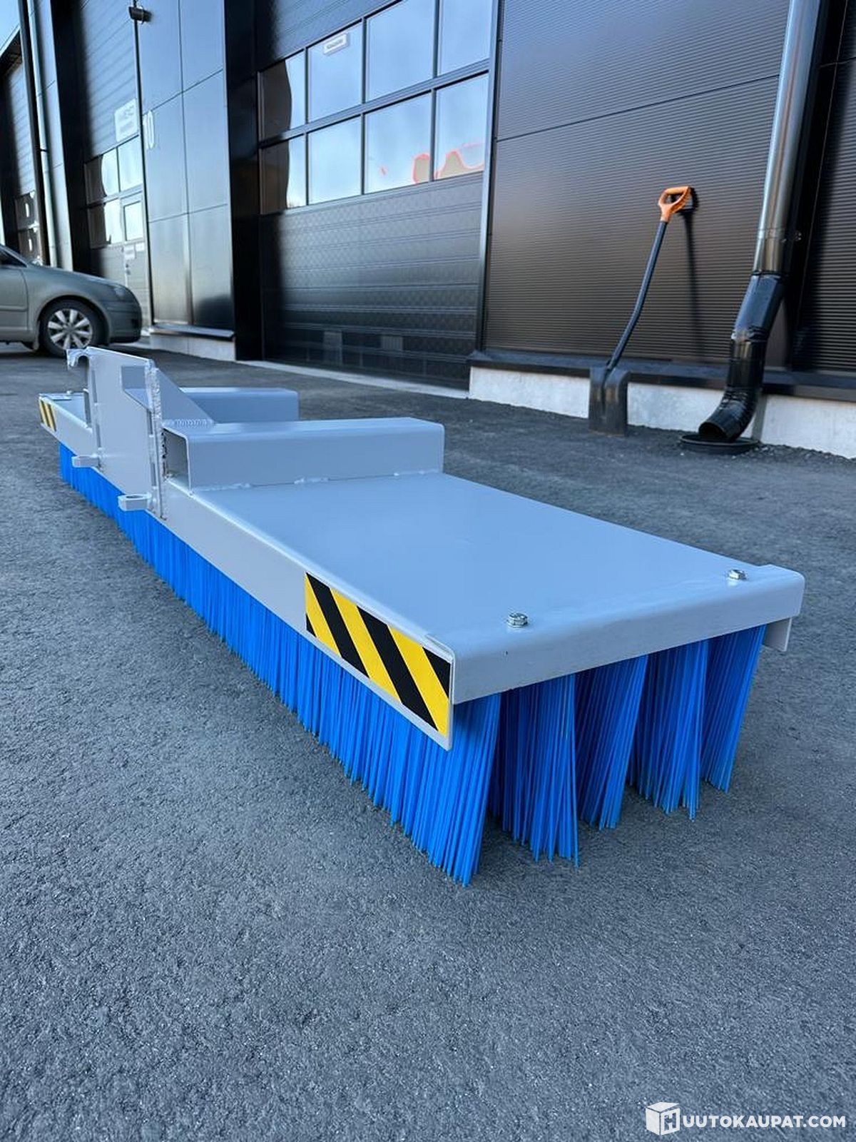 Huoltoset Brush Bar with Avant and Forklift Mounts, Lempäälä ...