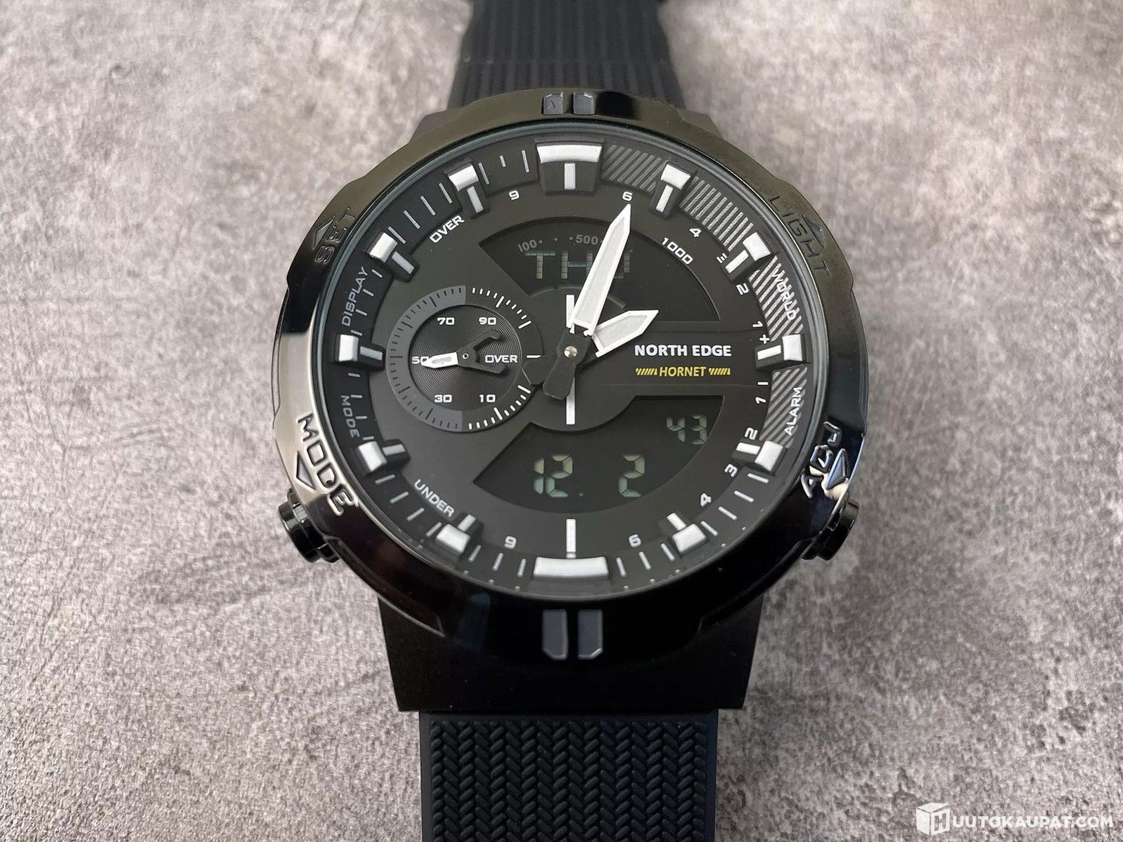 *HANKI OMA HORNET: North Edge Hornet Dual Digital rannekello - katso video, Hämeenlinna ...