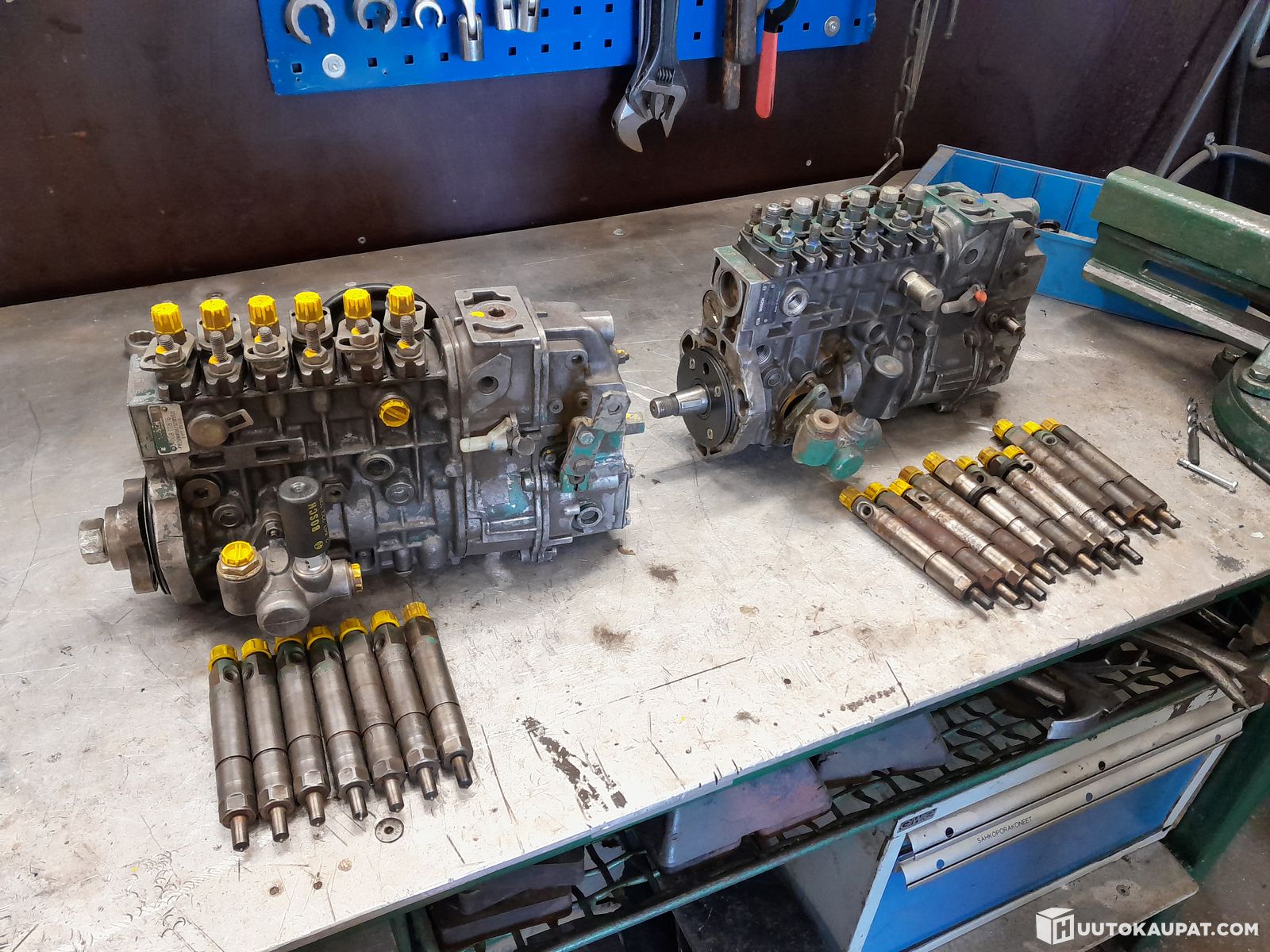 Bosch syöttöpumput + suuttimet (volvo,åkerman), Oulu | Huutokaupat.com