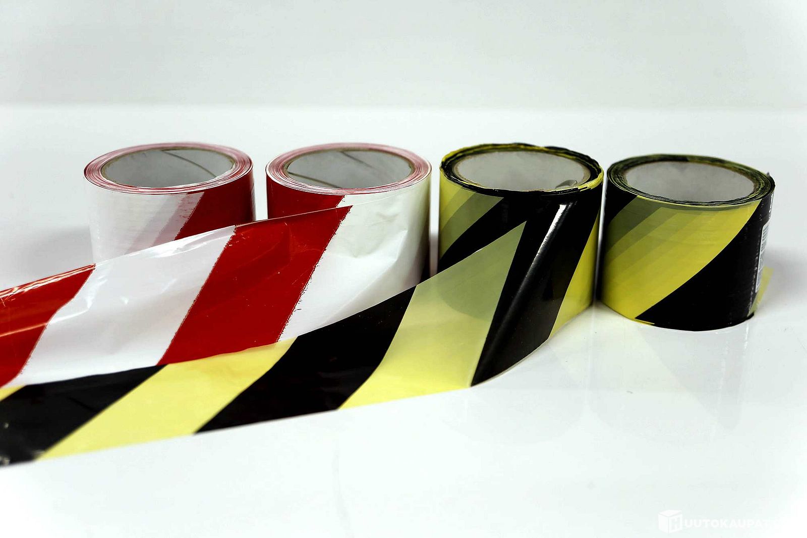 Varoitusnauha/sulkunauha 48 rullaa. S2339, Hausjärvi | Huutokaupat.com