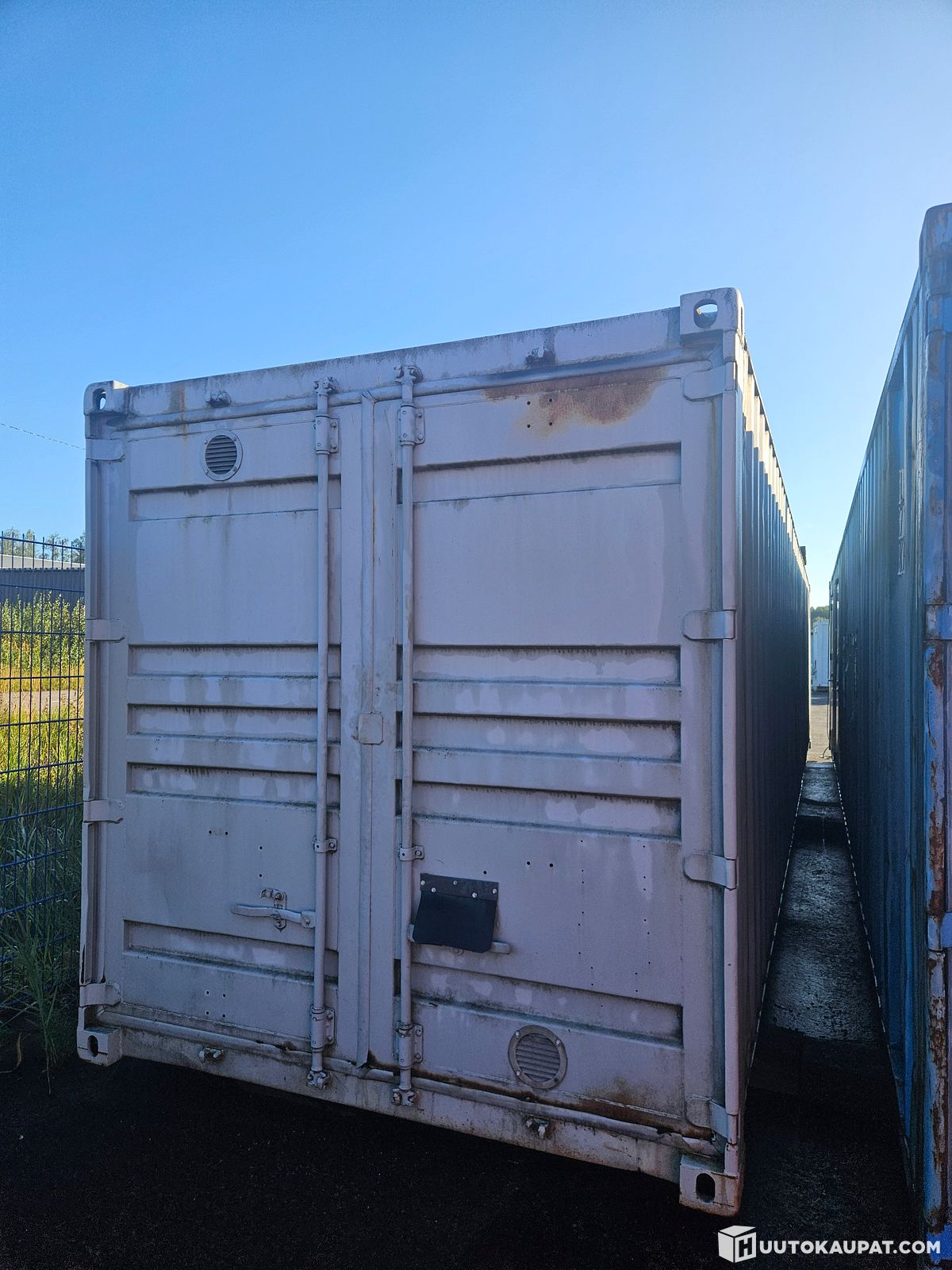 12-metre shipping container with lifting rail, Kouvola | Huutokaupat.com