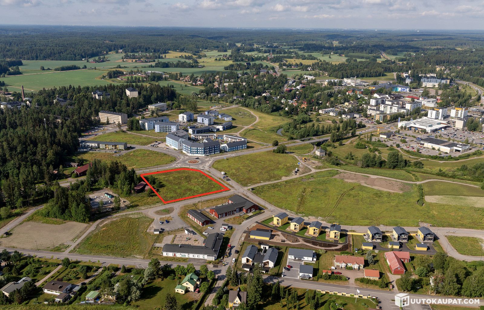 Kaupan- ja liiketoimintojen tontti / Tomt för handels- och ...