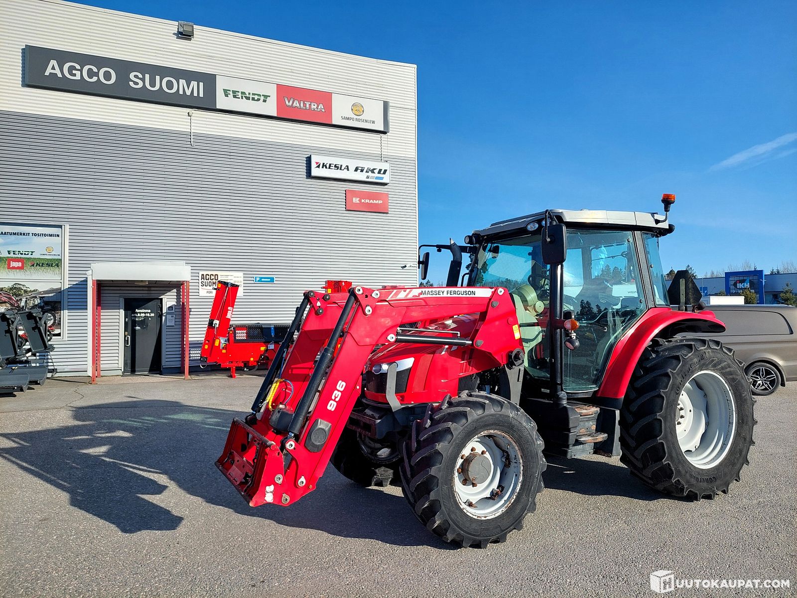 Massey Ferguson 5609 traktori etukuormaajalla, 9160H, 2014, Pori ...