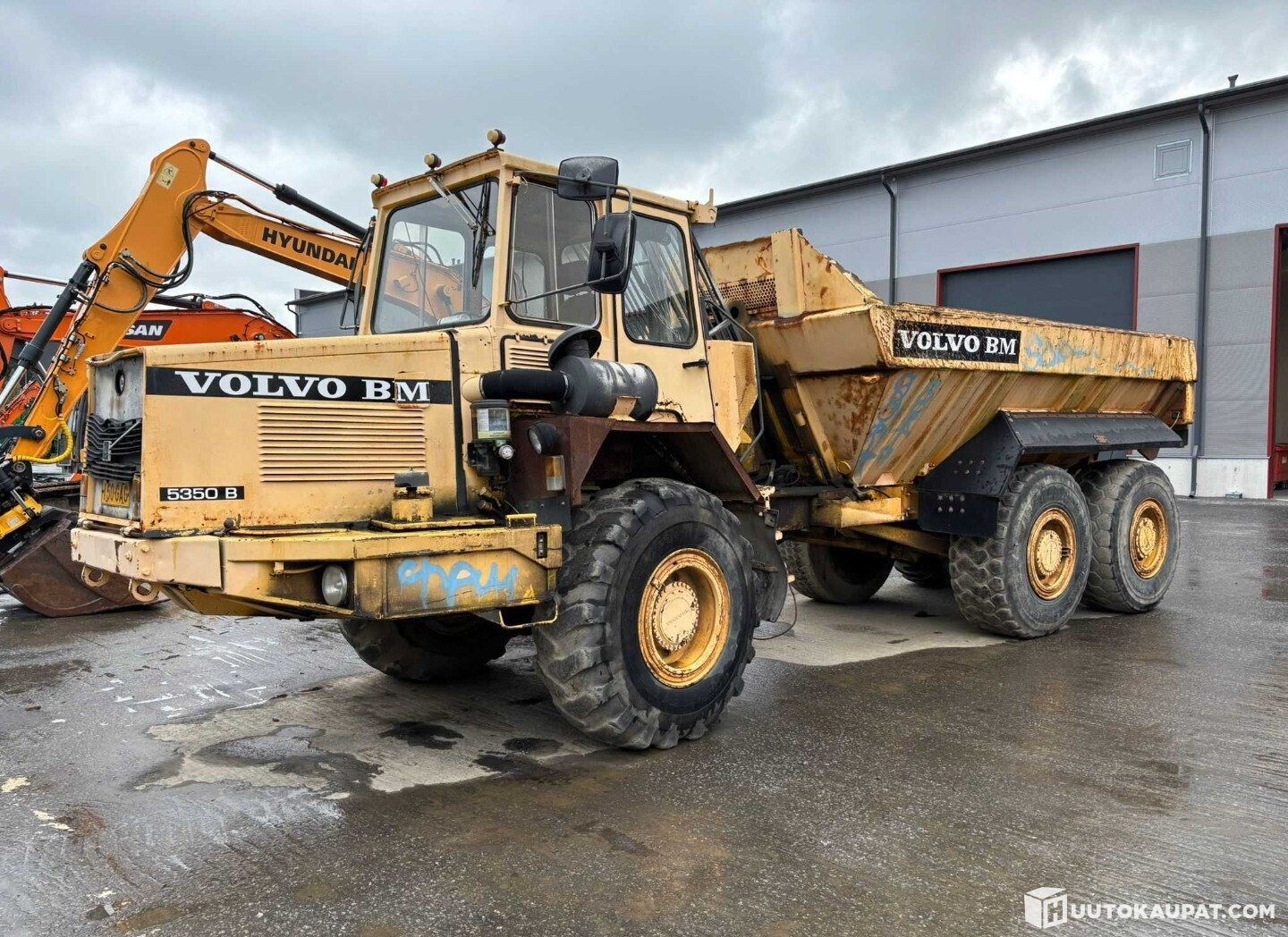 Volvo BM 5350B-4X4+2 Dumpperi *28 800 h / Vuosimallia 1985 / ALV-vähennyskelpoinen*, Lempäälä ...