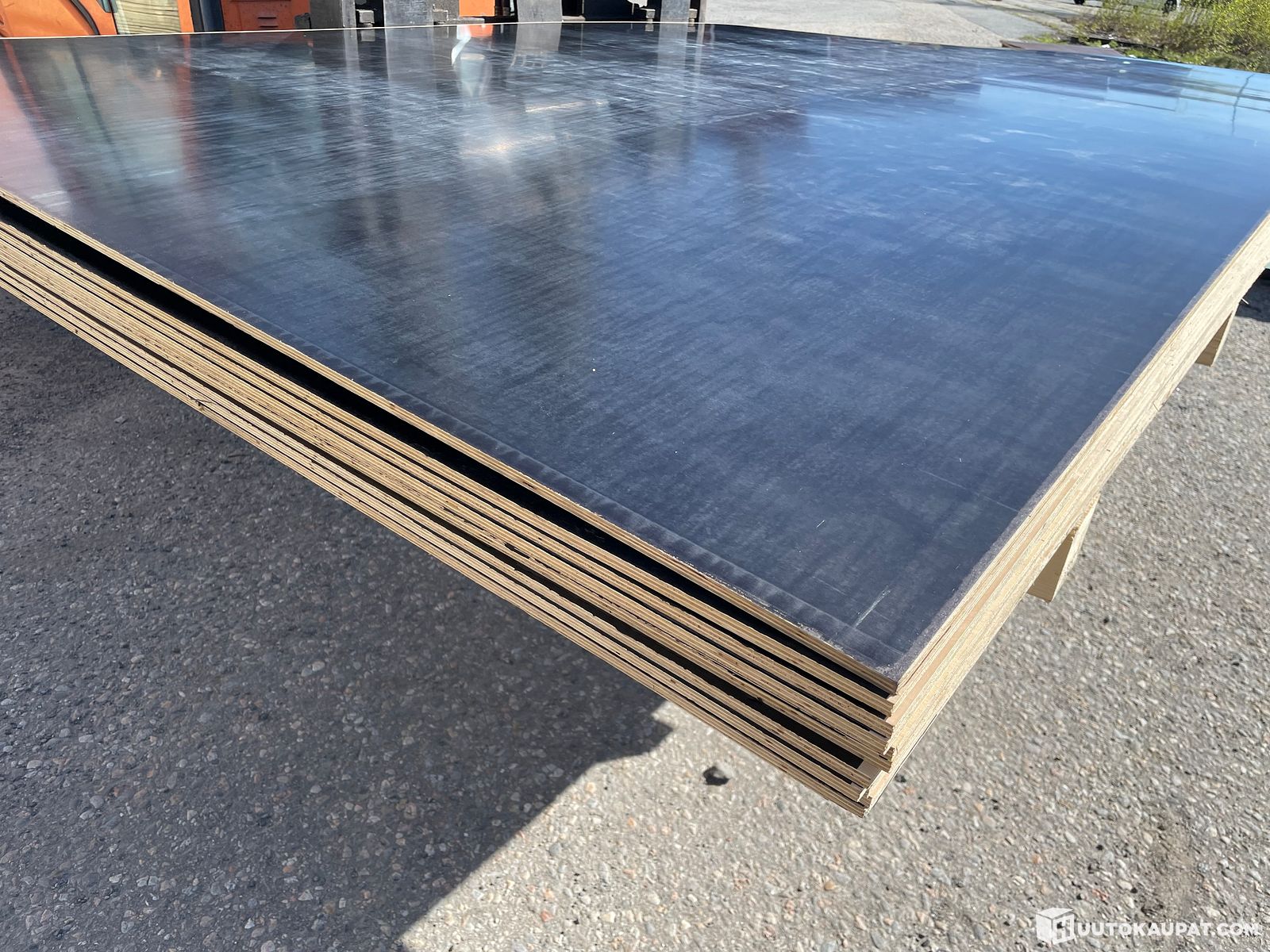 9mm filmivaneri n.58m2 erä 912., Valkeakoski | Huutokaupat.com