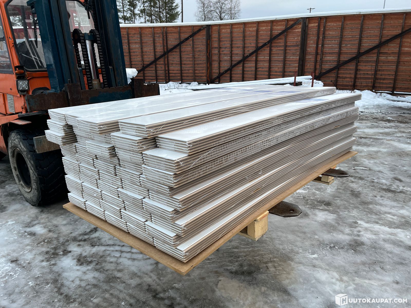 93m2 MDF sisustuspaneeli, Jääsaarni 10x185x2070mm STP-0 poistoerä ...