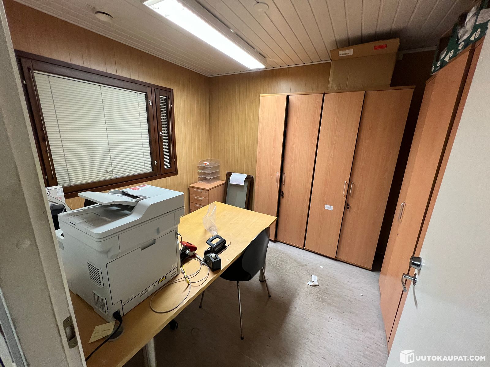 Toimiston kalusteet , Erä 72, Muurame | Huutokaupat.com