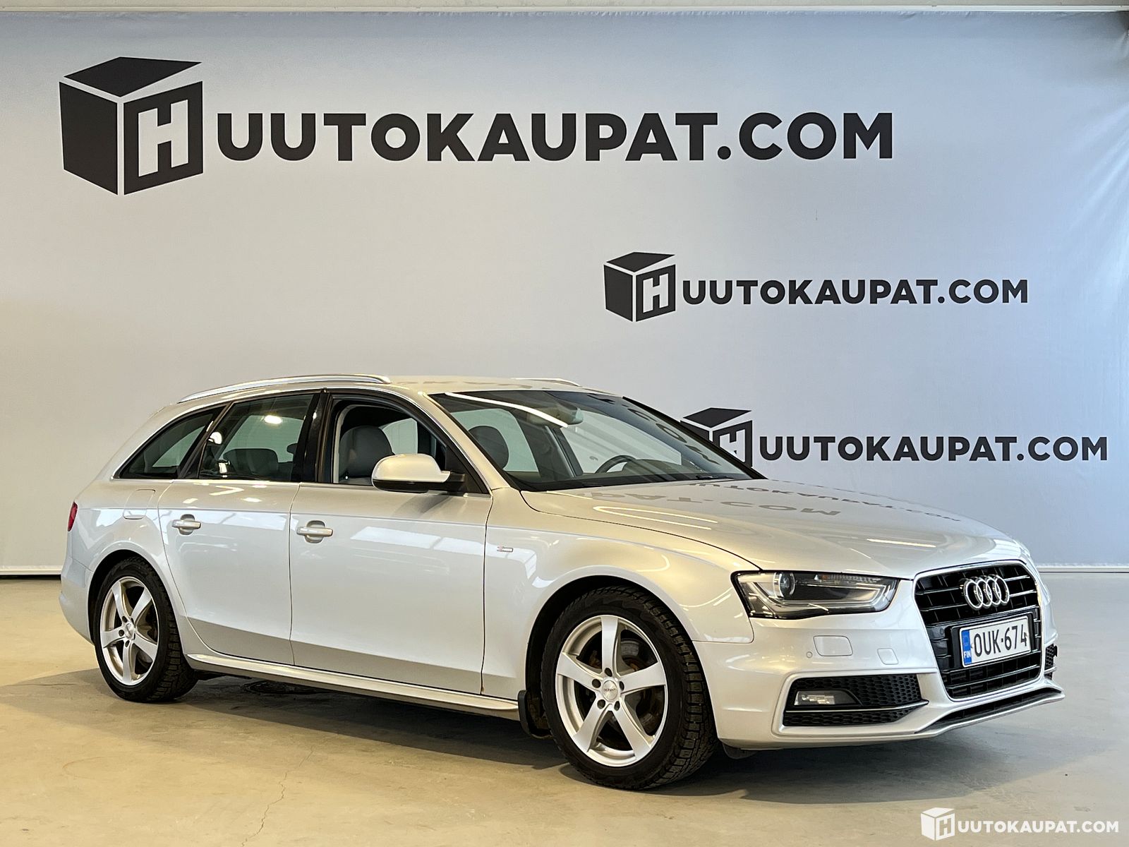 Audi A4, 2013 S-Line / Sporttipenkit / Kahdet renkaat, Tuusula ...