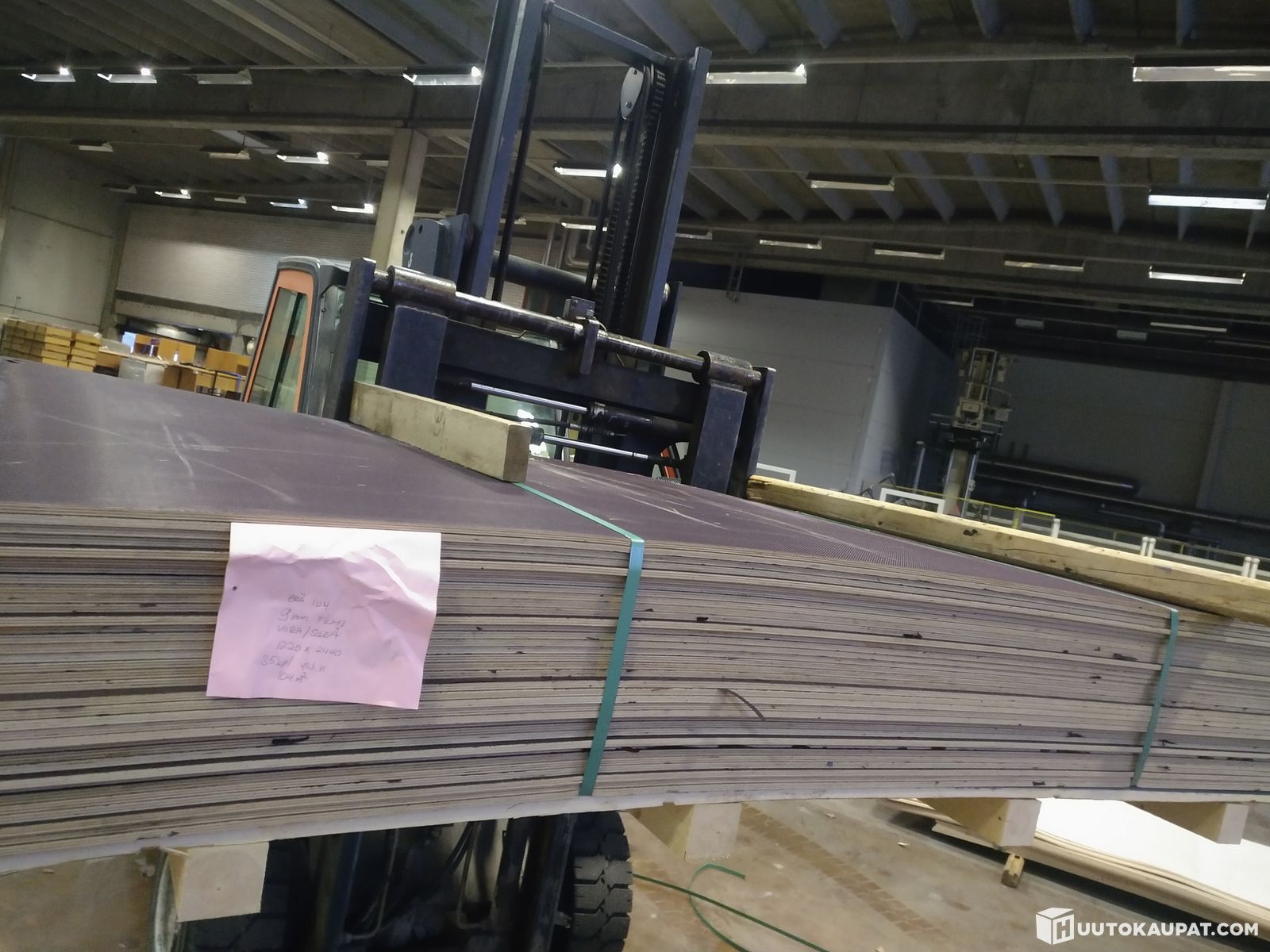 9mm filmivaneri iso erä: n.104 m2 erä:104, Valkeakoski | Huutokaupat.com