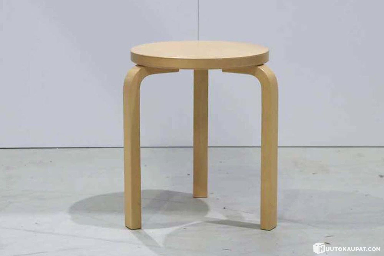 Artek 60-jakkara 1 kpl, design Alvar Aalto. TT1/DSK/J282, Vantaa ...
