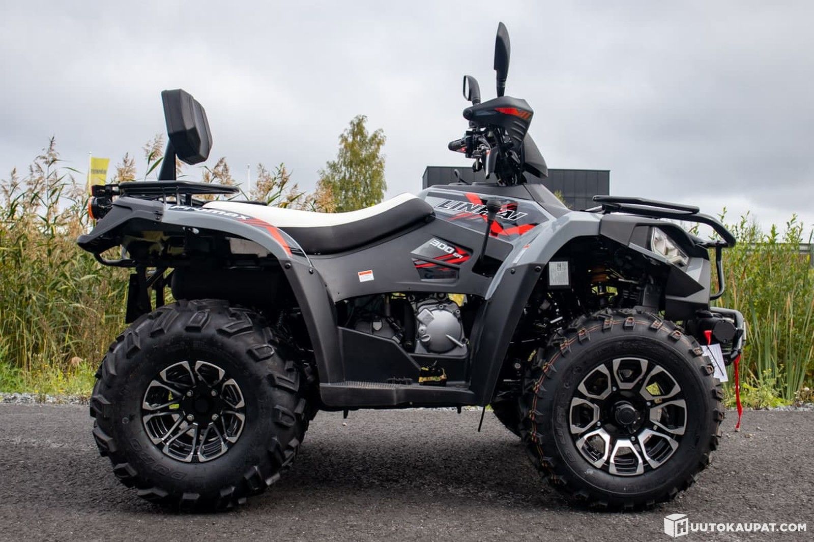 Siisti, esittelykone Linhai 300 Promax, Joensuu | Huutokaupat.com