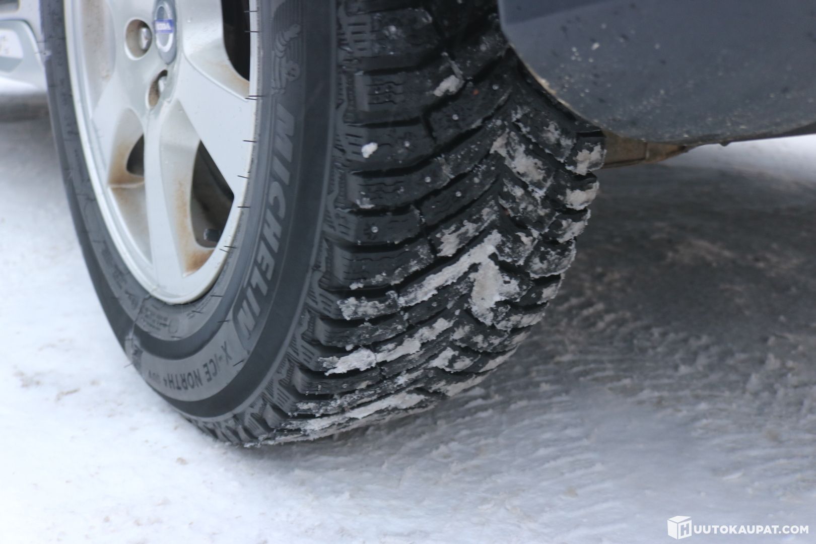 Volvo XC60 D5 AWD R-Design, 2010, Espoo | Huutokaupat.com