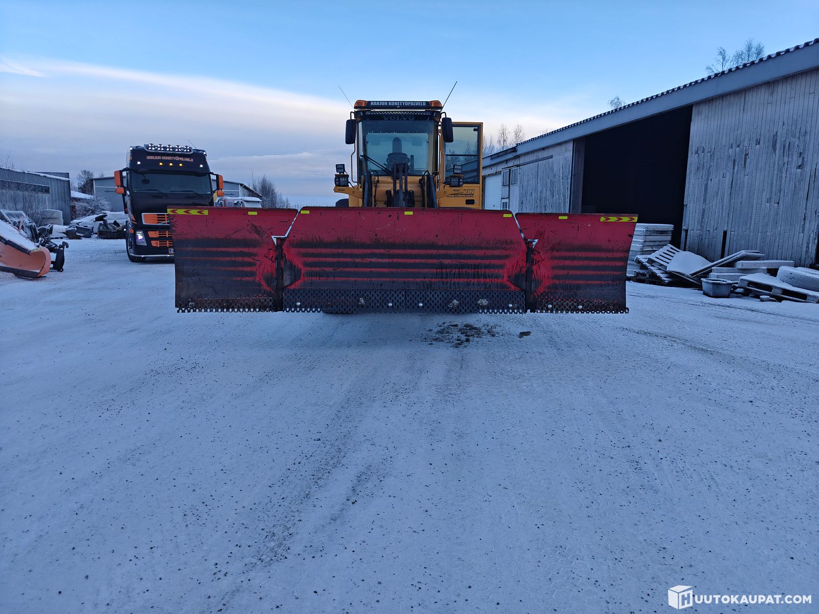 Iso U-Aura Silium meka, Kauhajoki | Huutokaupat.com