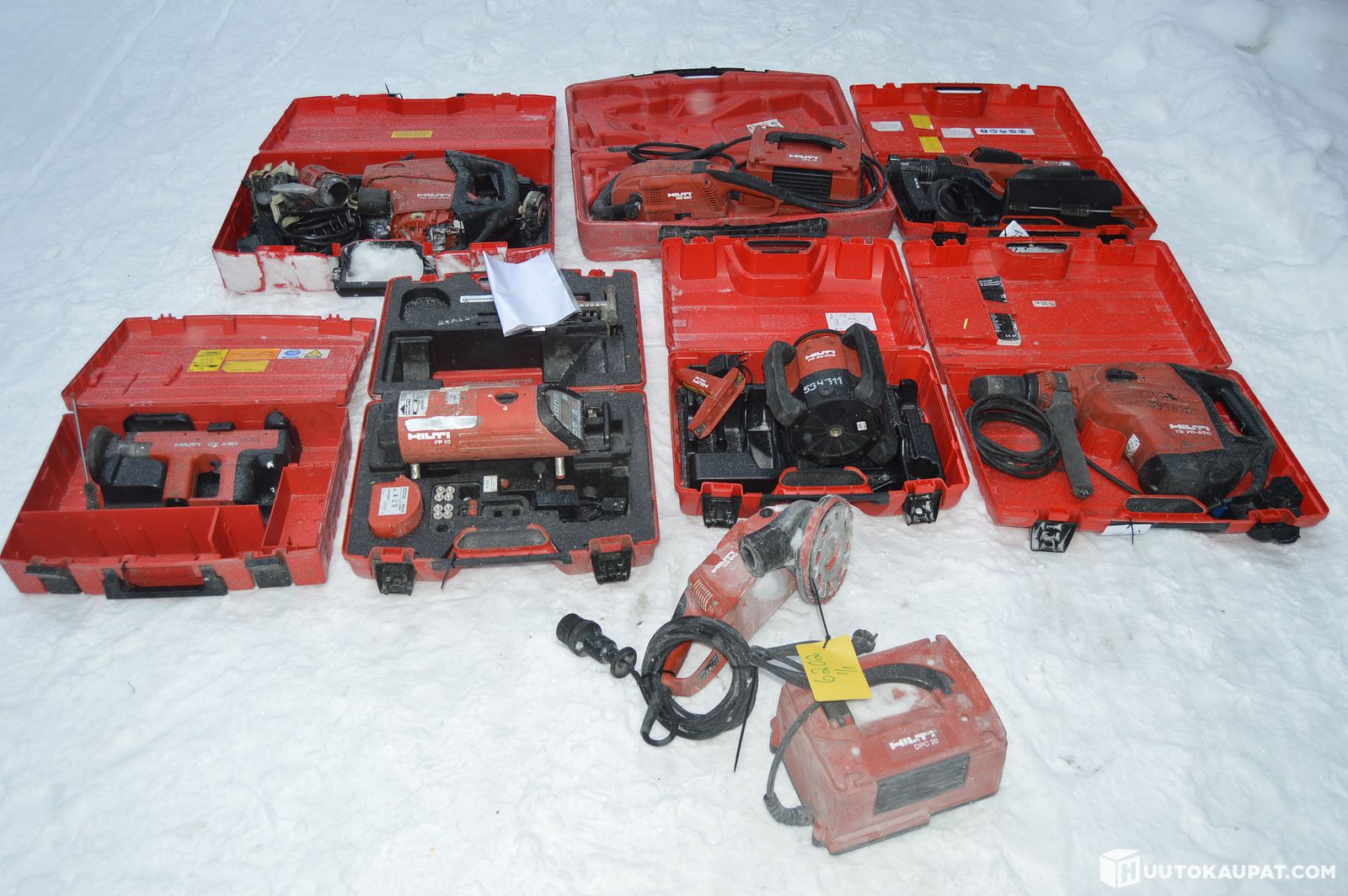 Myynnissä Ramirent Finland Oy:n (y-tunnus 2077956-8) omaisuutta: 8 kpl:tta sekalaisia Hiltin ...