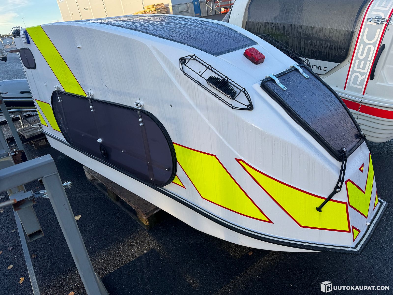 Sledge body, includes fuel-powered air heater, lighting, battery ...