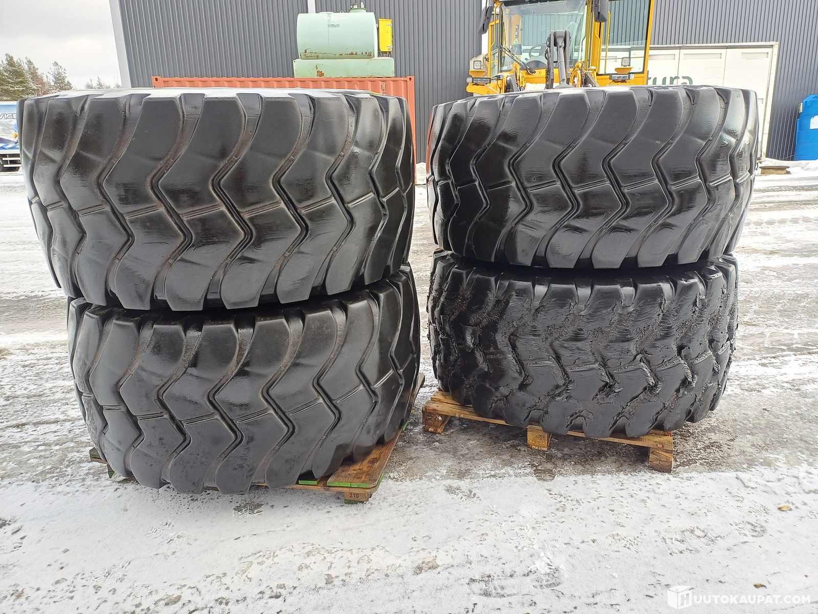 Triangle TB598 Renkaat pyöräkoneeseen 4kpl, Soini | Huutokaupat.com