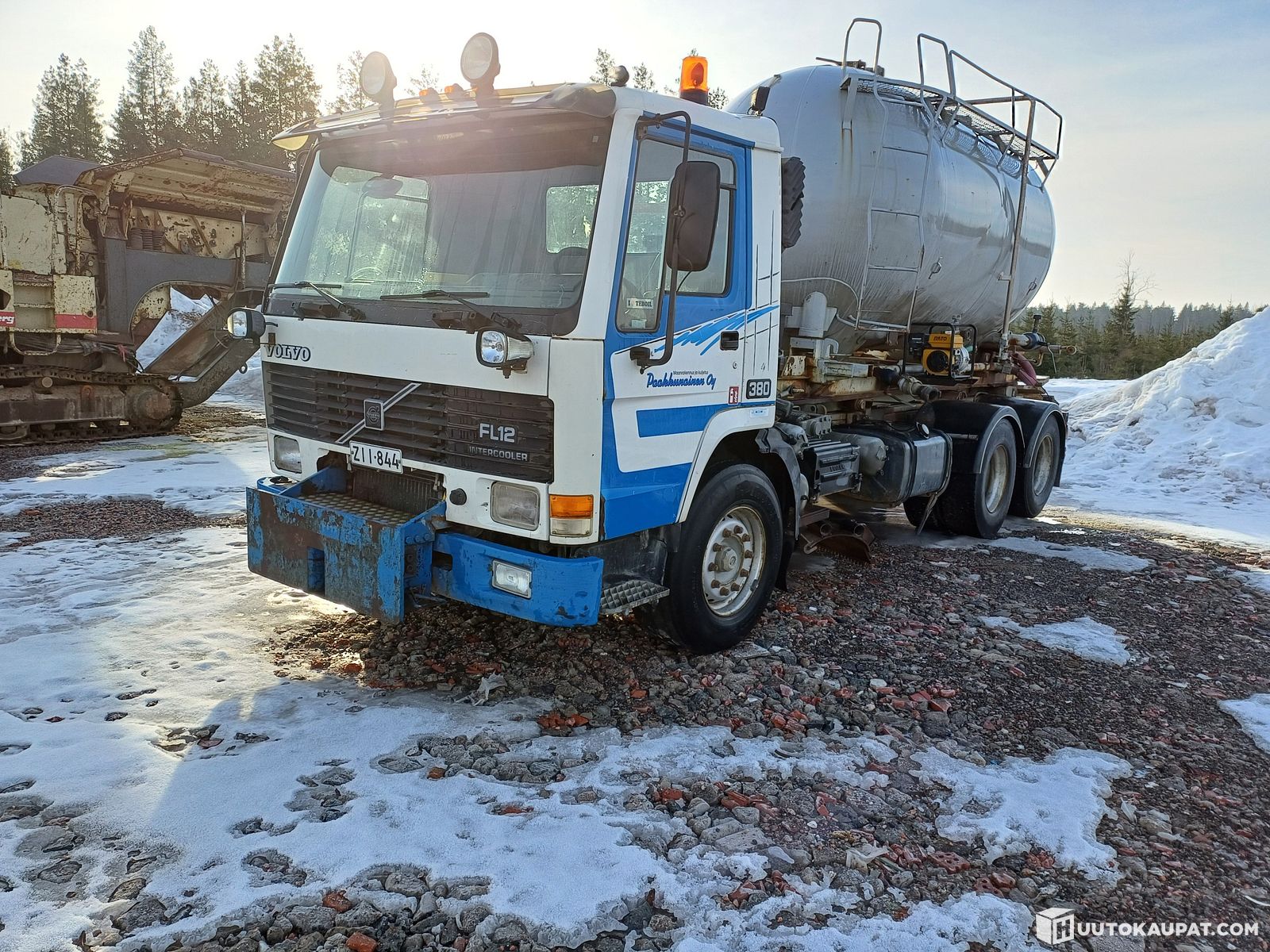 Volvo FM 12 380 vaijerilaitteilla ja aurausvarustuksella, 1995, Teuva | Huutokaupat.com