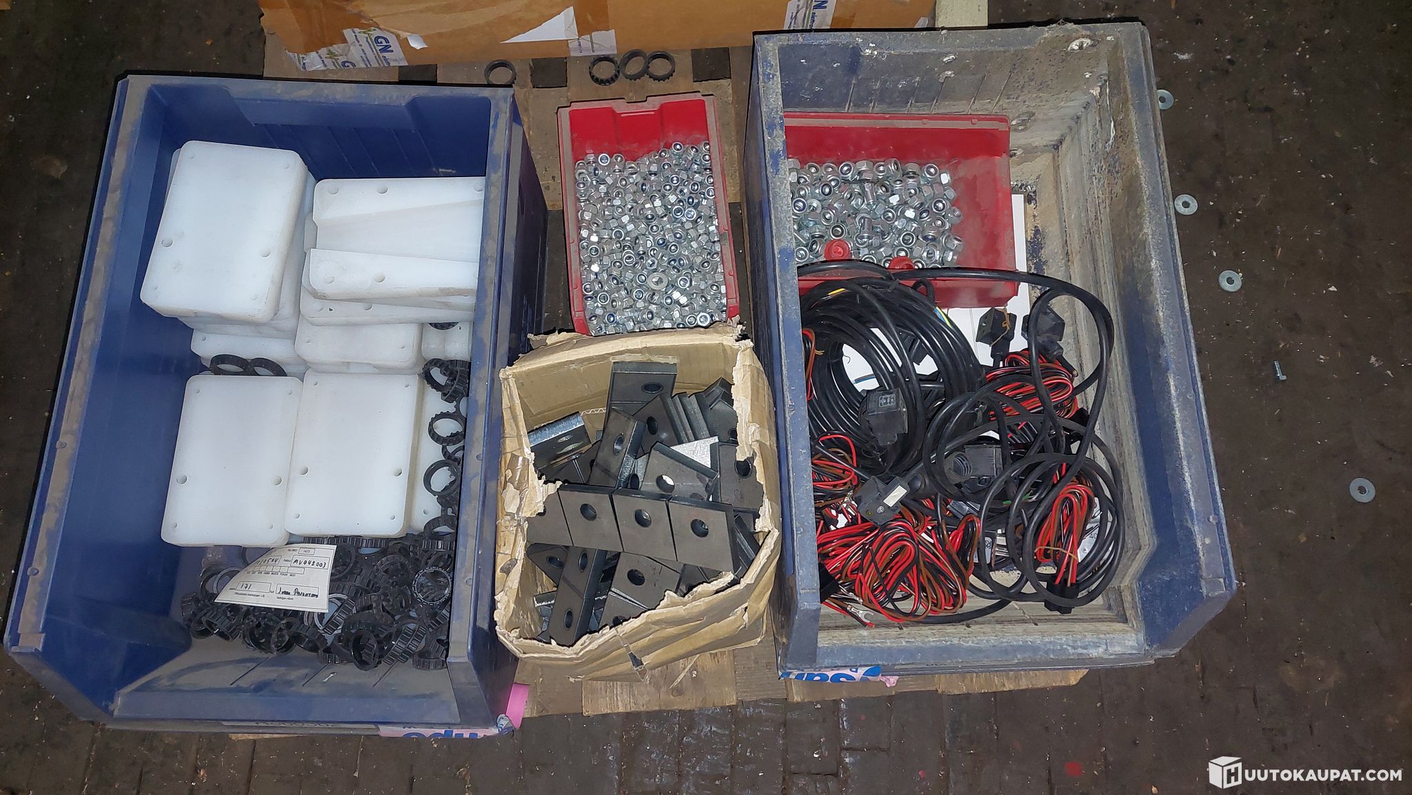Assorted lot of parts, Pori | Huutokaupat.com