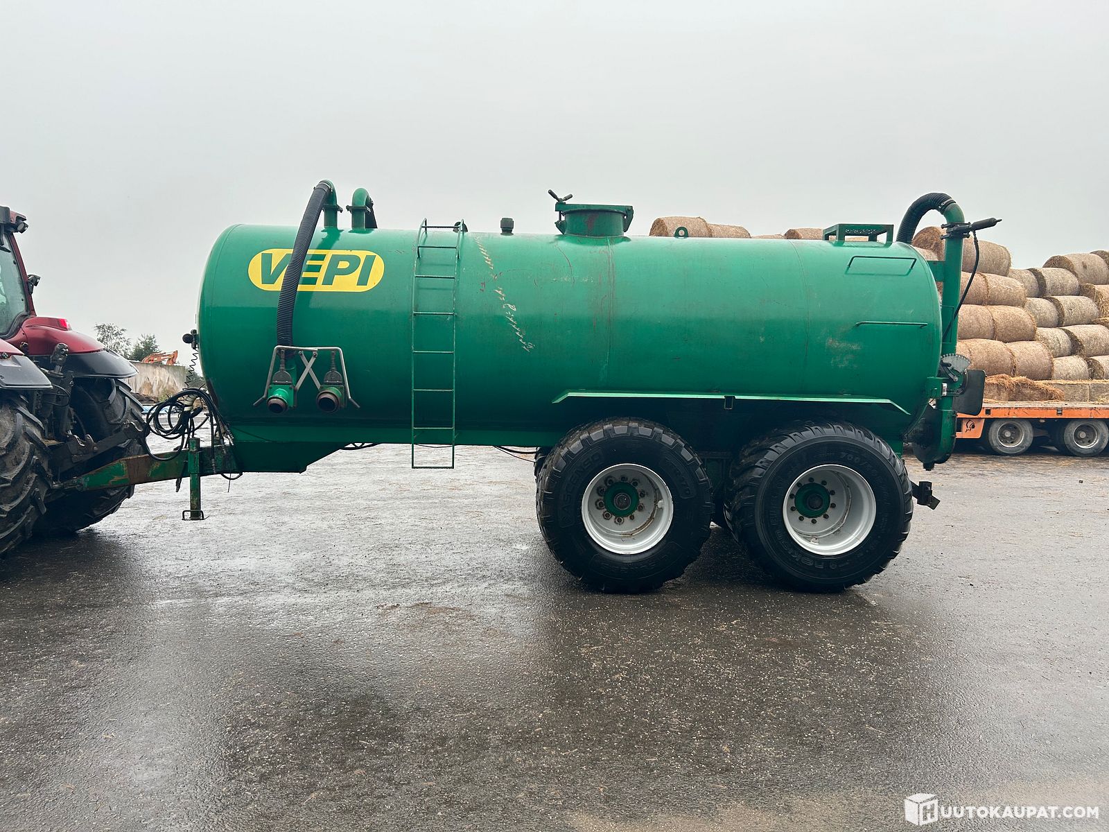 Vepi Lietevaunu 15m3 pelti levittemellä ja uudehkoilla 710/50-R26.5 ...