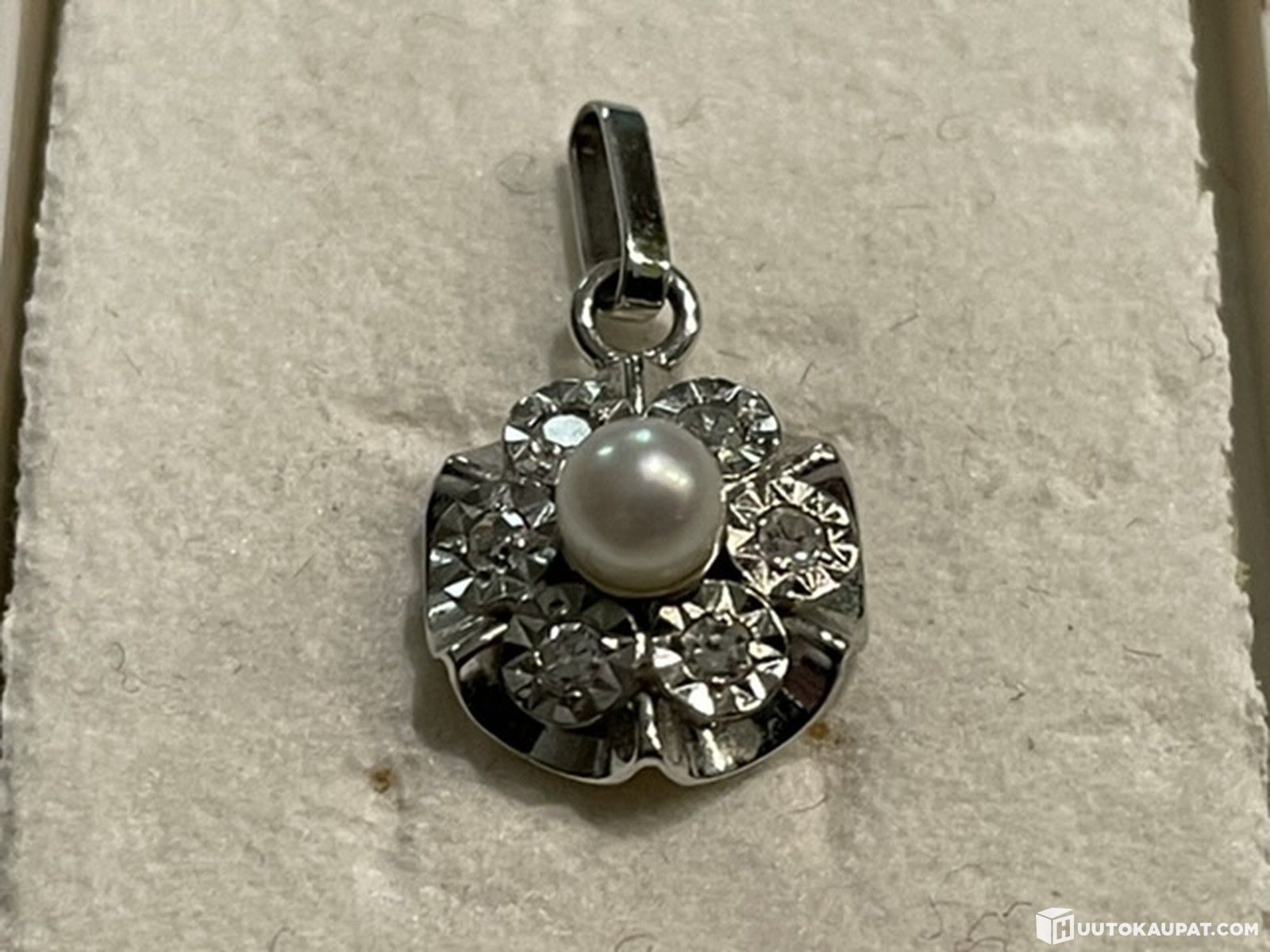 Koru Valkokulta 18k riipus 6 x timantti ja helmi, Kauhajoki ...