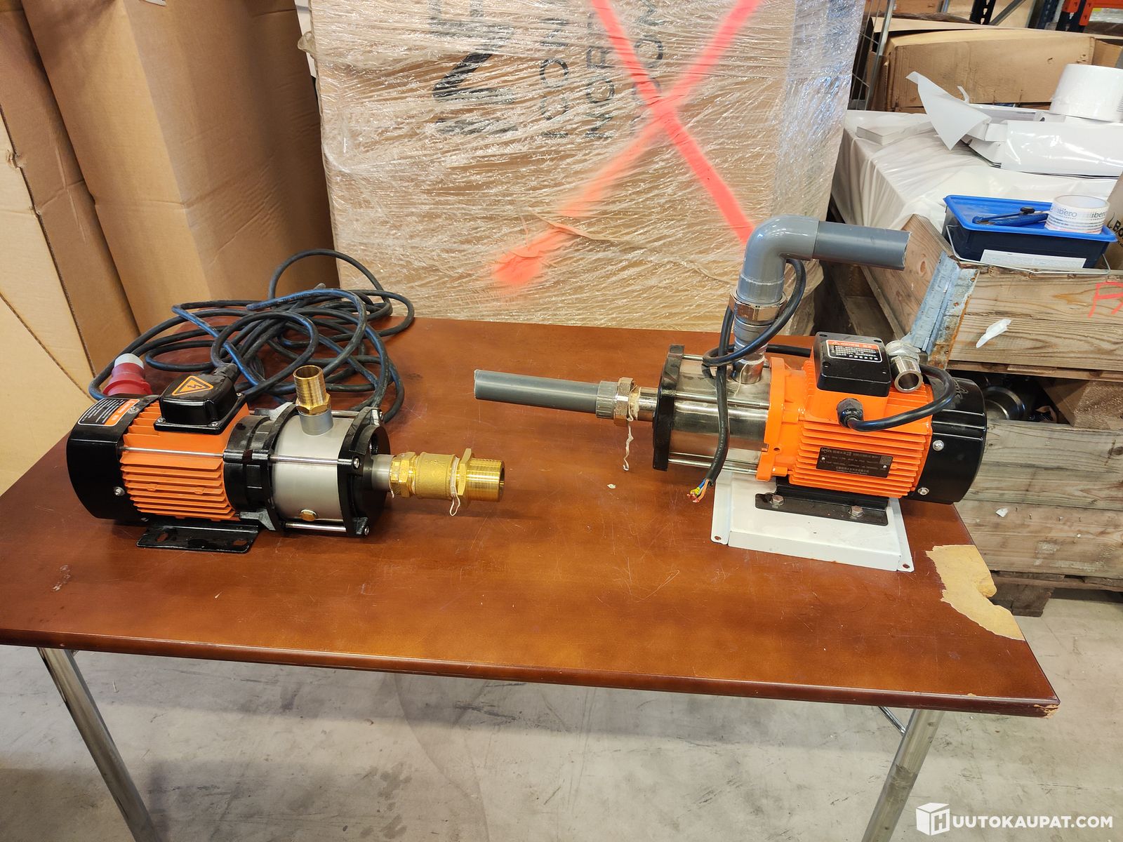 Pumppu 2 kpl (144). Aavi Technologies Oy (0549738-6) konkurssipesä ...