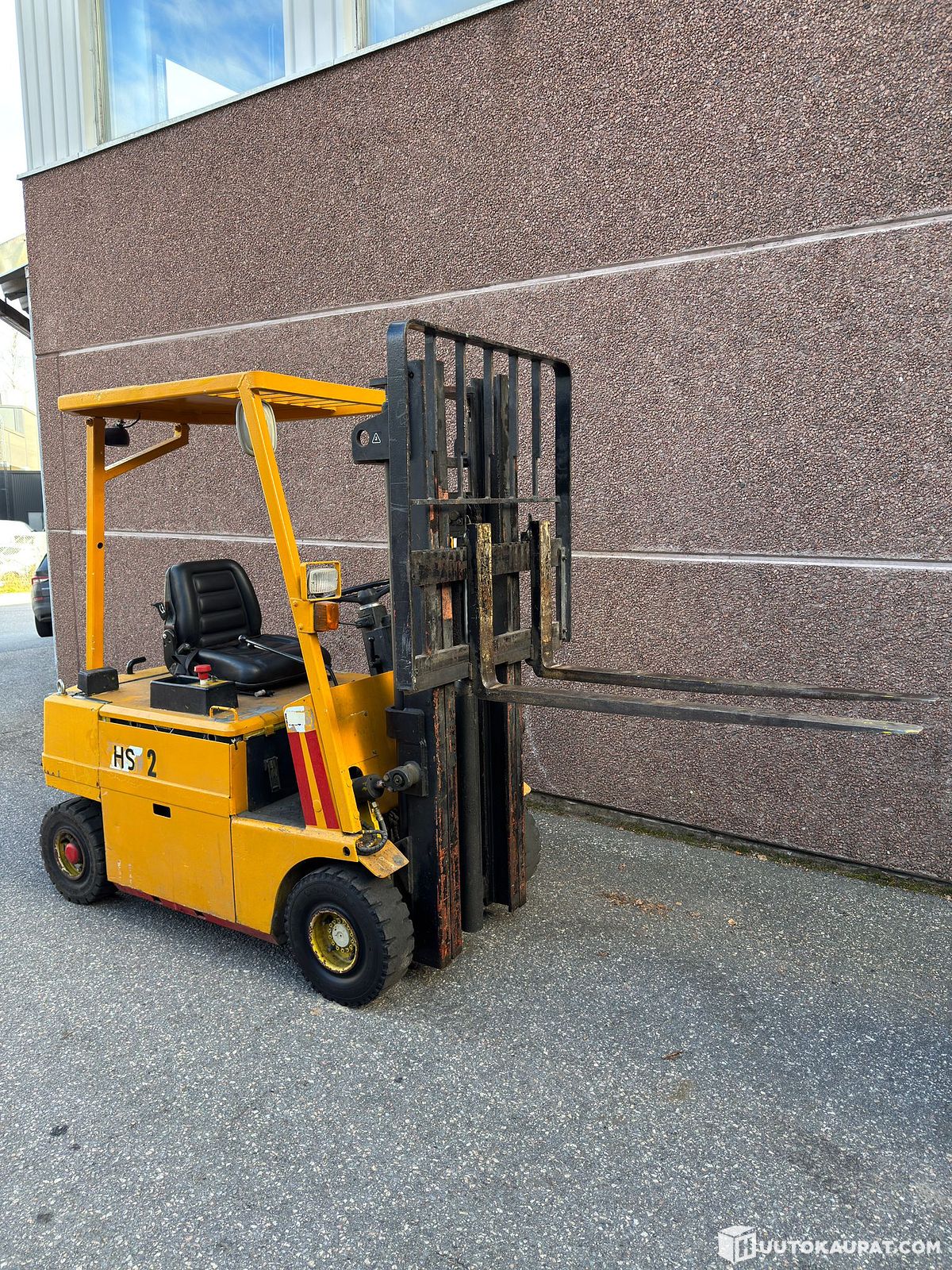 Nissan YO1D18U sähkövastapainotrukki, Raisio | Huutokaupat.com