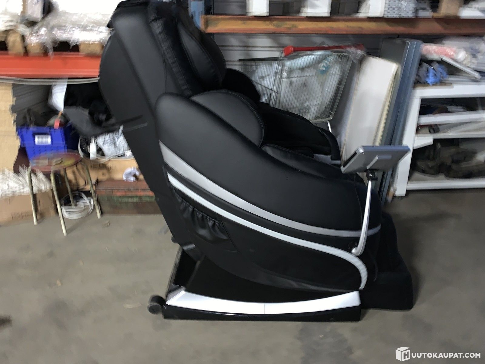 Workrelax Pro Deluxe massage chair - Easy-to-use, durable 3D massage ...