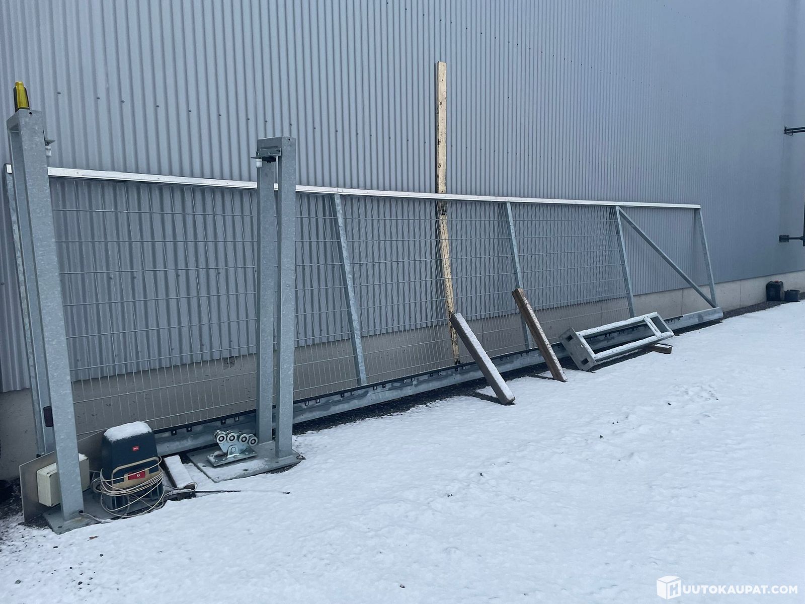 Electric sliding gate, model year 2022, Kuopio | Huutokaupat.com