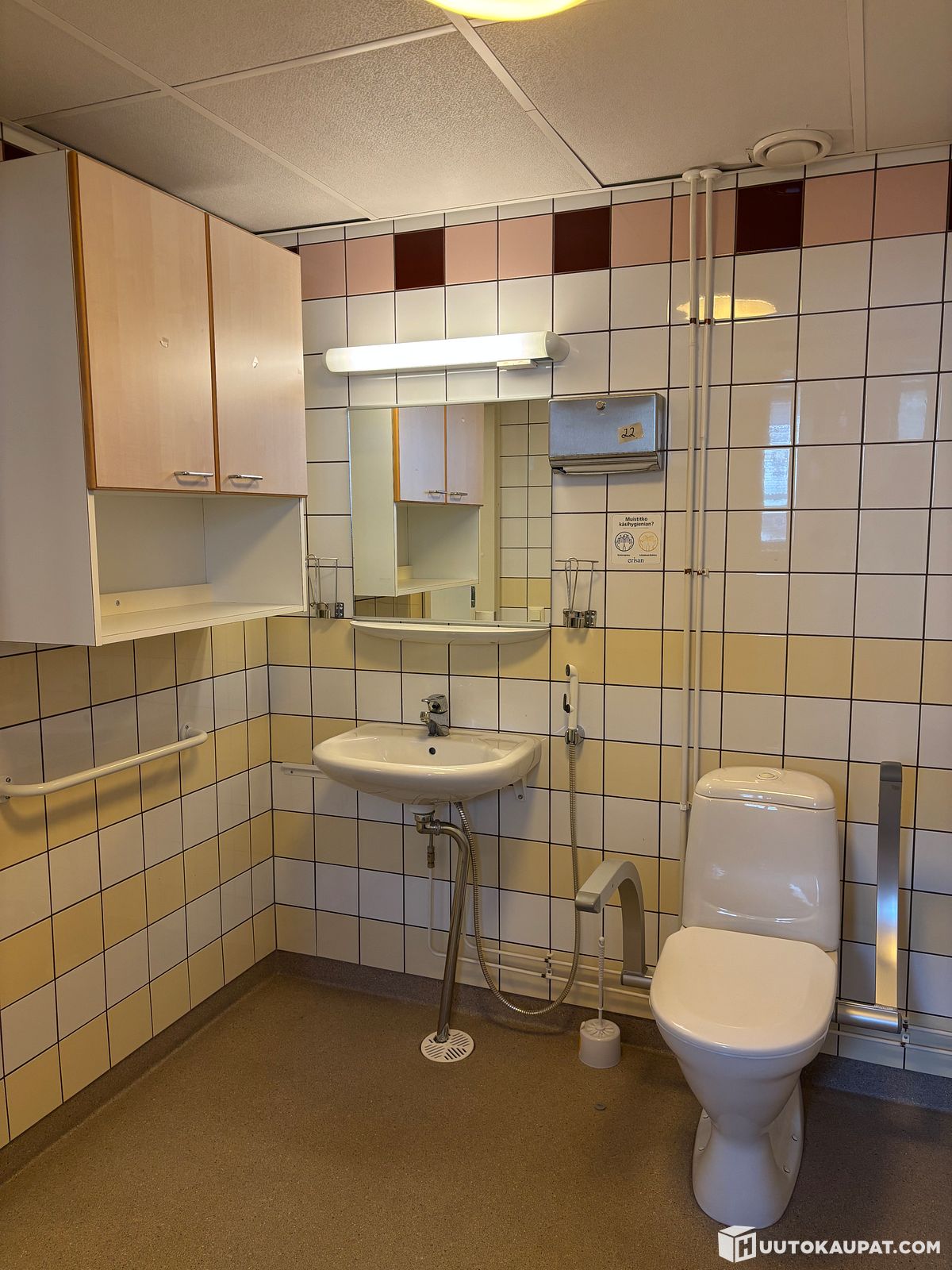 Inva Wc kalusteet, nro 22, Hämeenlinna | Huutokaupat.com
