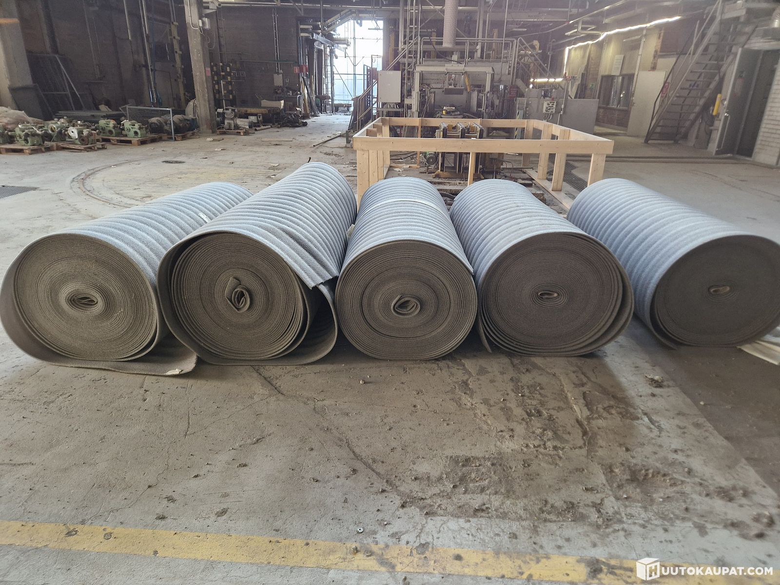 PAKKASMATTO 10mm LEVEYS 2 METRIÄ, RULLANHALKAISIJA NOIN 80 CM, KAKSI RULLAA., Kemi | Huutokaupat.com