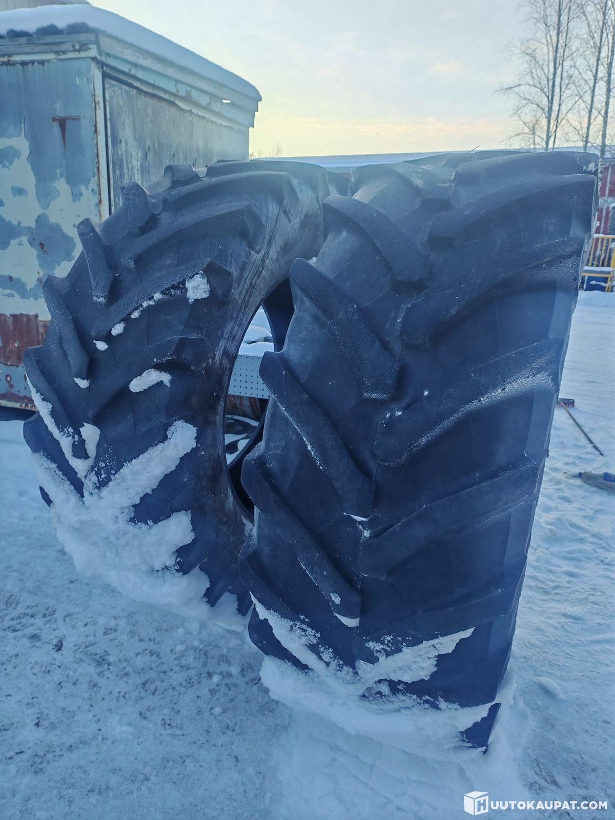 Traktorin renkaat Trelleborg 650/65R42 2kpl, Sysmä | Huutokaupat.com