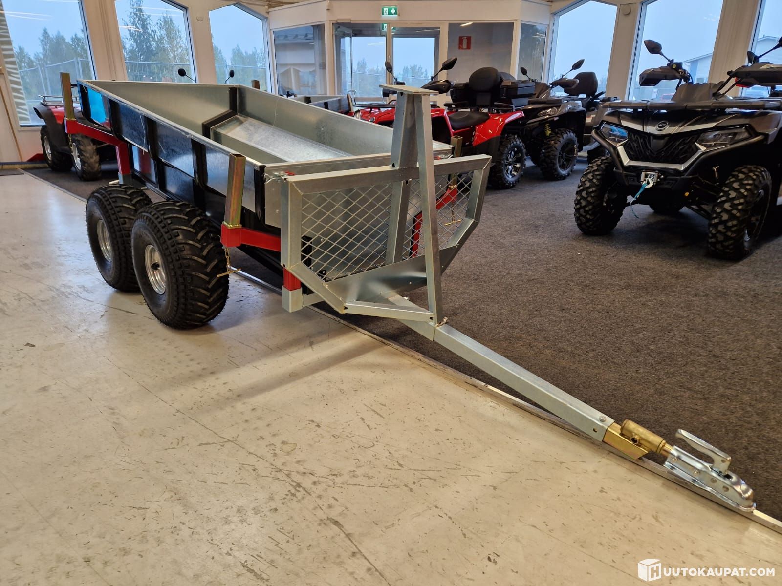 Bronco 2-aks tukkikärry lavalla Toimitus / Nouto, Rovaniemi ...