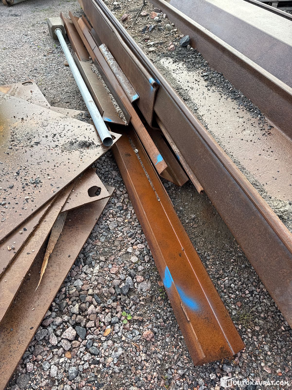 U-palkki 5x70x200mm, erä, (yht noin 23 metriä), Kaarina | Huutokaupat.com