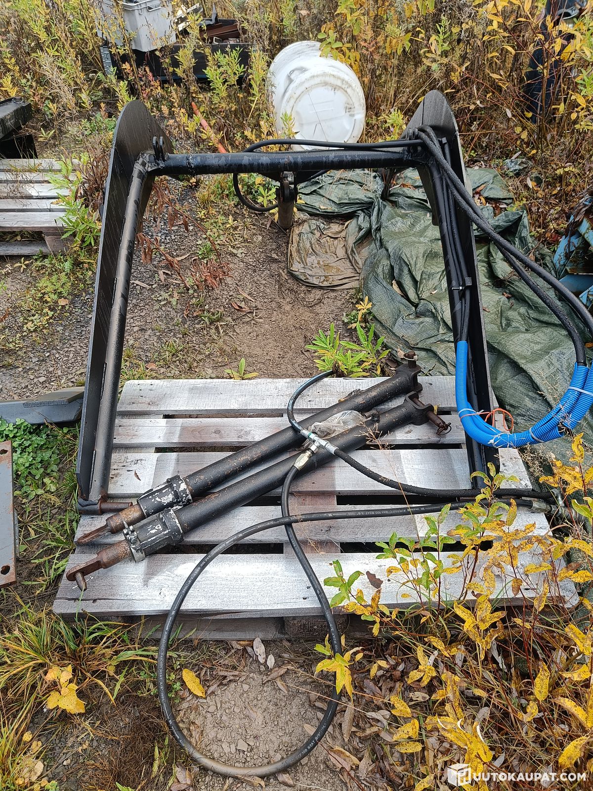 Etukuormaaja+kauha Valmet 502/602/702, Oulu | Huutokaupat.com